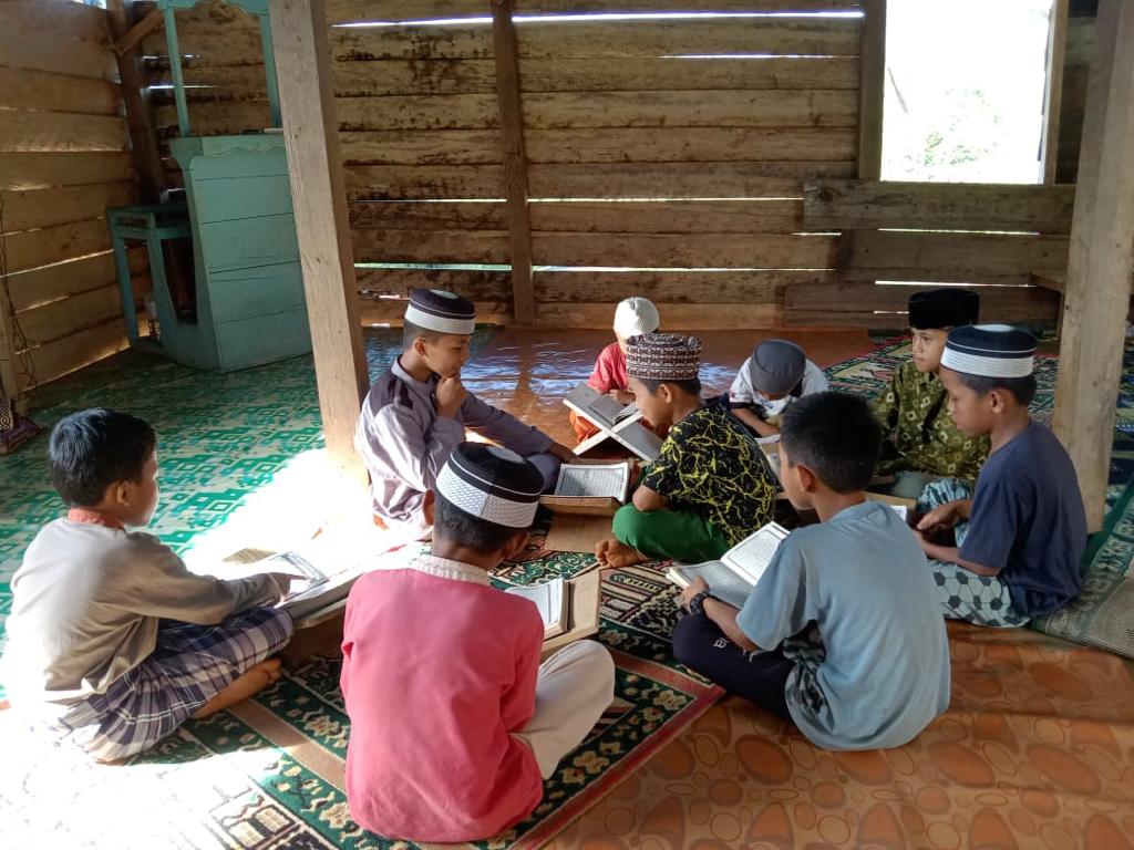 HSI BERBAGI Salurkan Rp4,6 Miliar untuk Pendidikan di Indonesia - HSI Berbagi